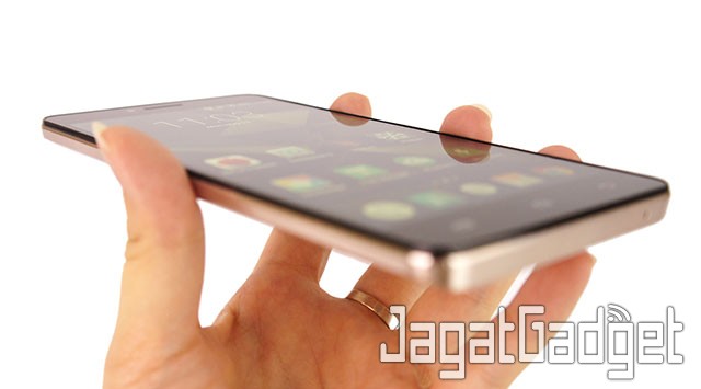 Review Smartphone Android: Infinix Hot 3 LTE X553 • Jagat Review