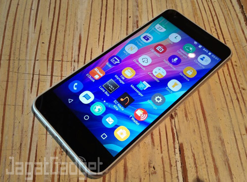 Sneak Preview LUNA, Smartphone Foxconn yang akan hadir di Indonesia ...